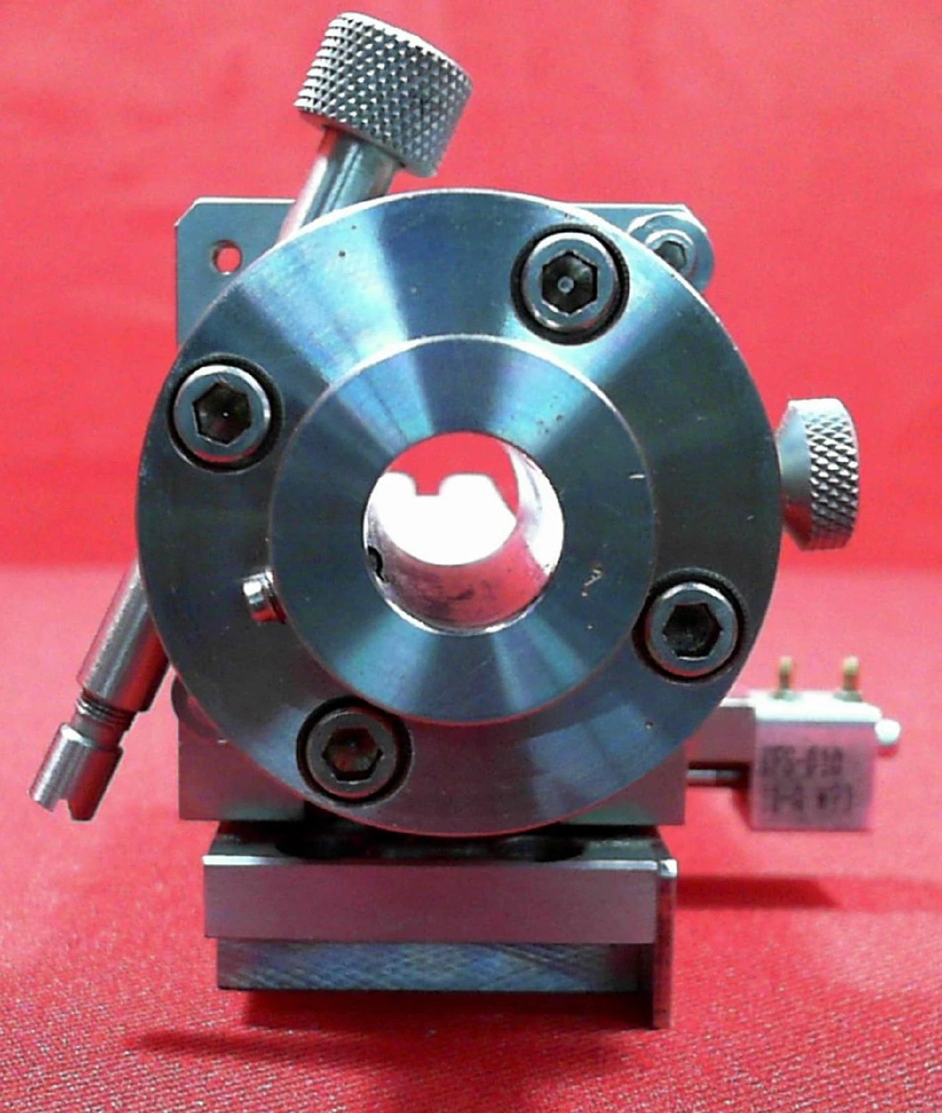 Newport UTR46SA Precision Low-Profile Aperture Rotation Stage – XG eqpt