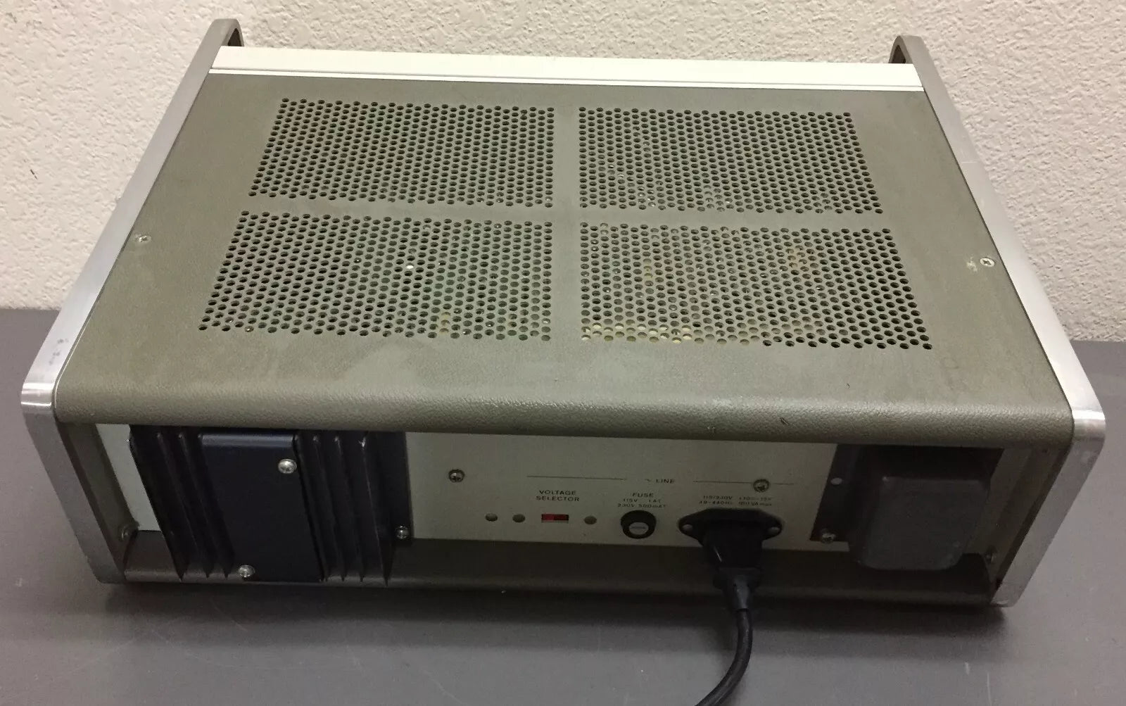 HP 8007B Pulse Generator: Advanced Signal Generation Device – XG eqpt